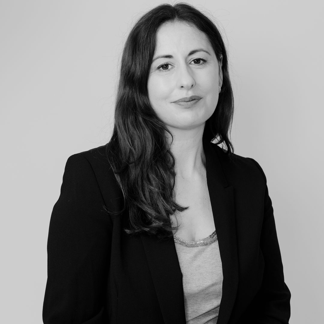 Footballer Jorginho marries singer Catherine Harding in breathtaking ...