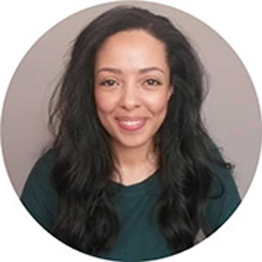 Sasha and Malia Obama look so different in rare photo inside family's ...