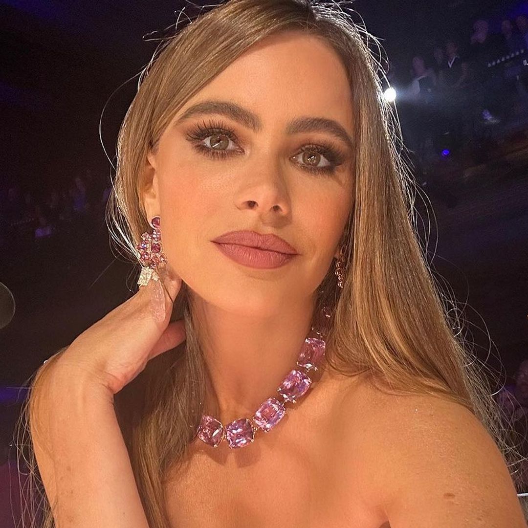 Sofia Vergara Walks Off Agt Stage After Relationship Status Is Brought Up Hello