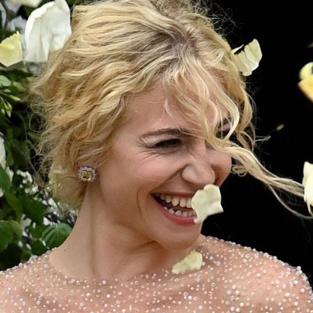 Pixie Lott Latest News, Pictures, Fashion & Beauty - HELLO!