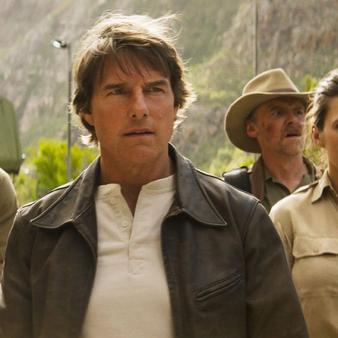 Tom Cruise climbs on top a plane – Mission: Impossible premiere best ...