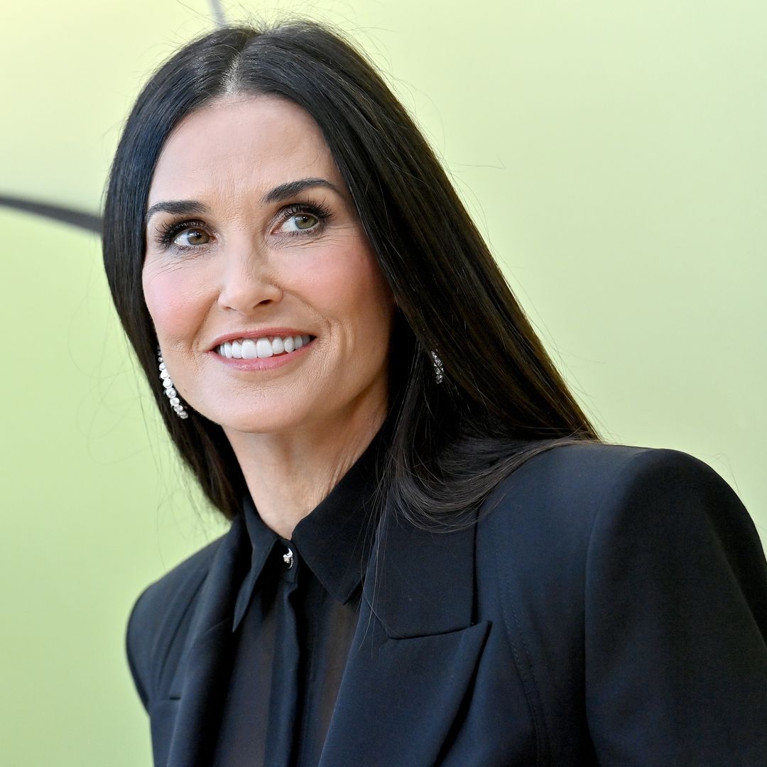 Demi Moore floors fans in string bikini with show-stopping seaside ...