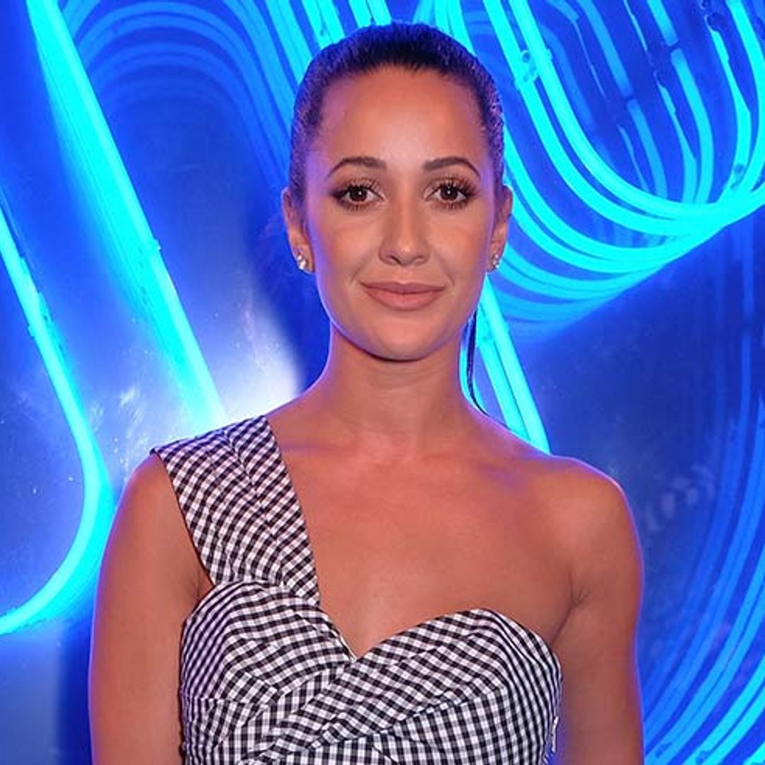 Elisa Roche - HELLO!