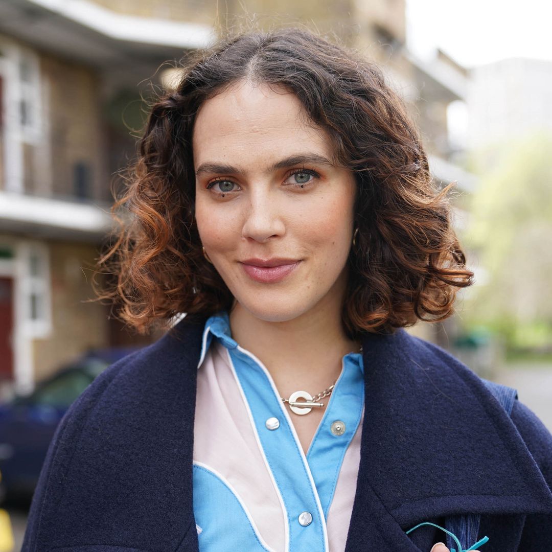 Downton Abbey's Jessica Brown Findlay shares rare photos with husband ...