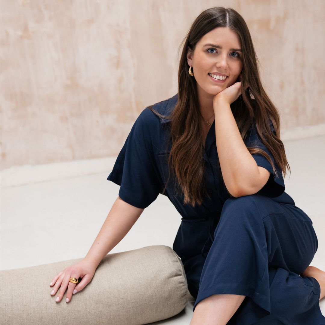 Hello Happiness - HELLO!