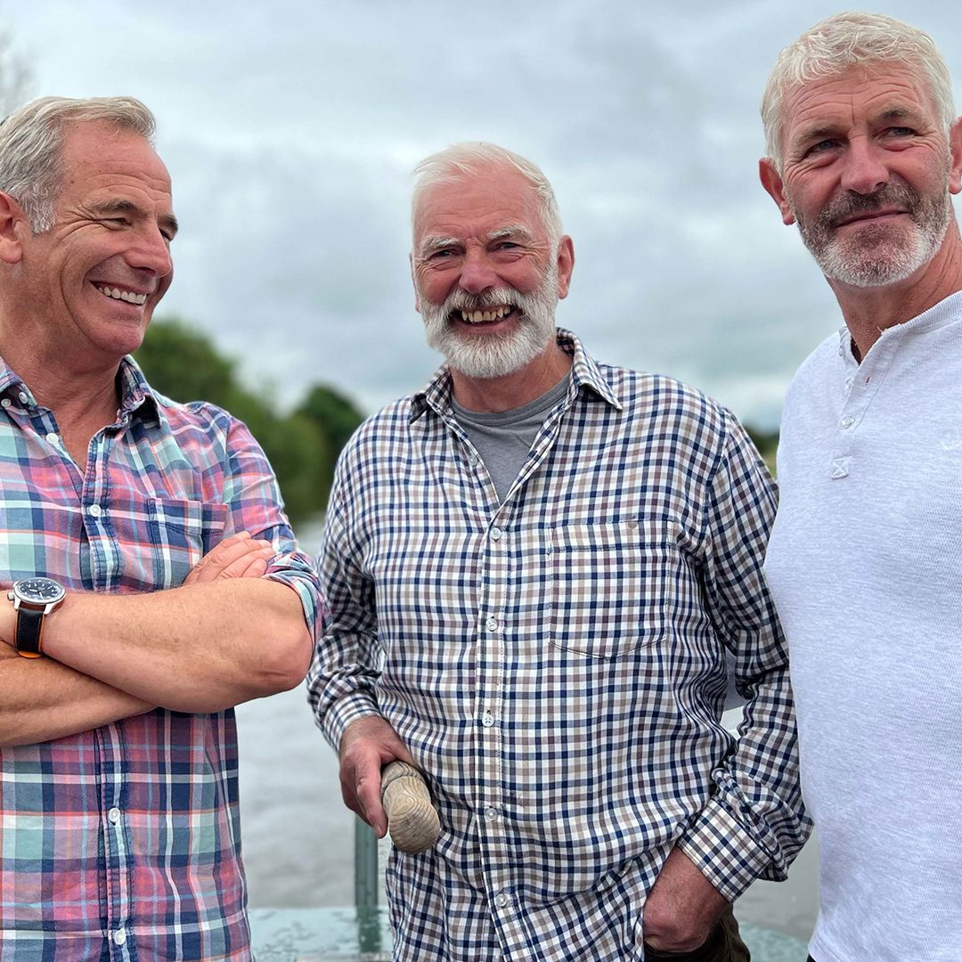 Robson Green beams alongside rarely-seen siblings | HELLO!