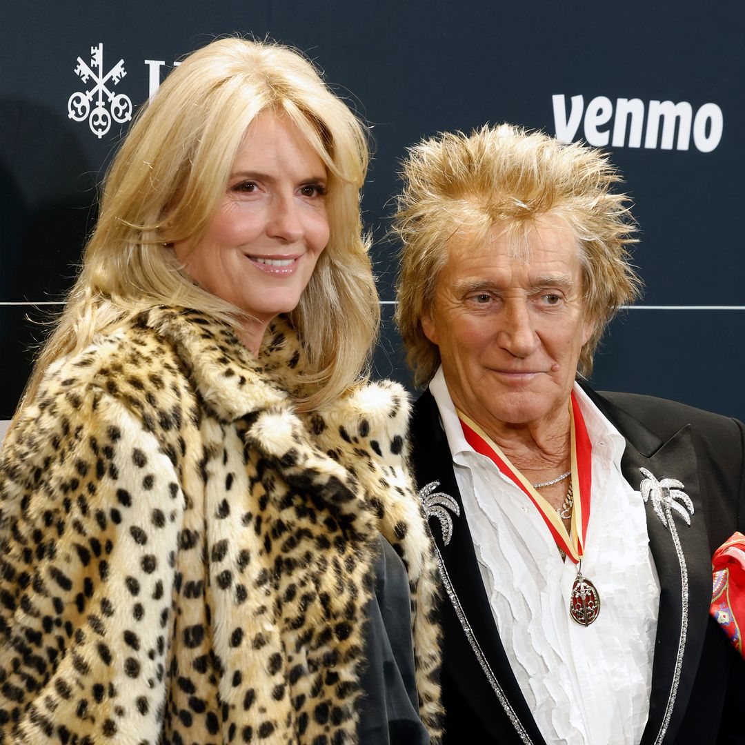 Loose Women's Penny Lancaster has legs for days in micro mini dress and ...