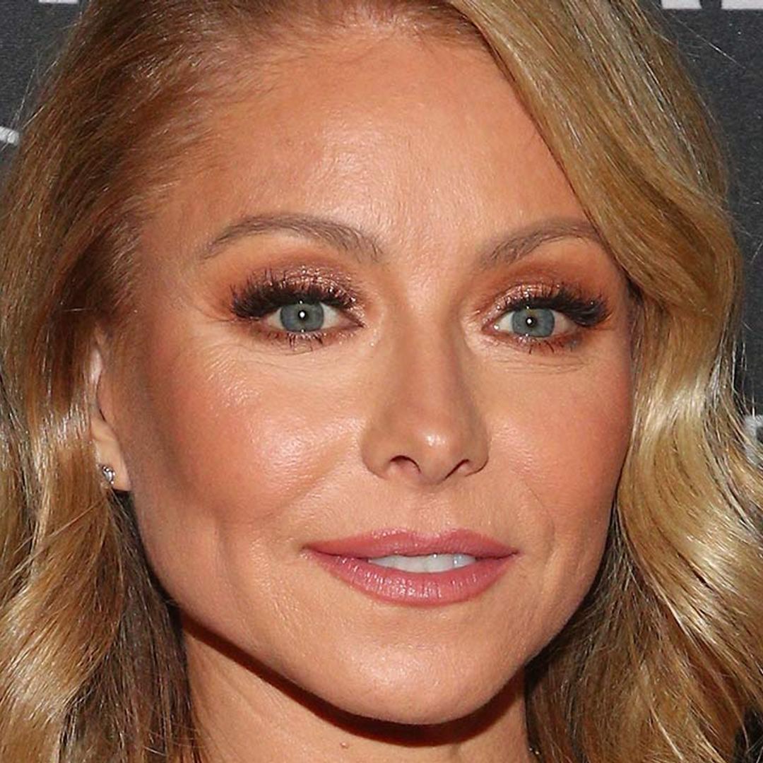 Kelly Ripa: Latest News & Photos - HELLO! - Page 3 of 19