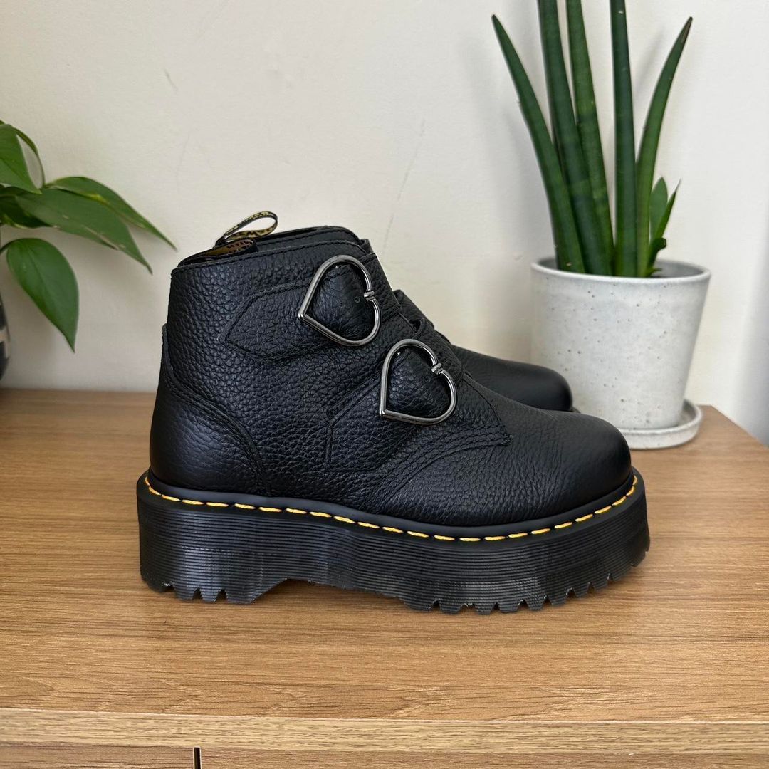 The 15 best Depop accounts to follow for hidden fashion gems | HELLO!