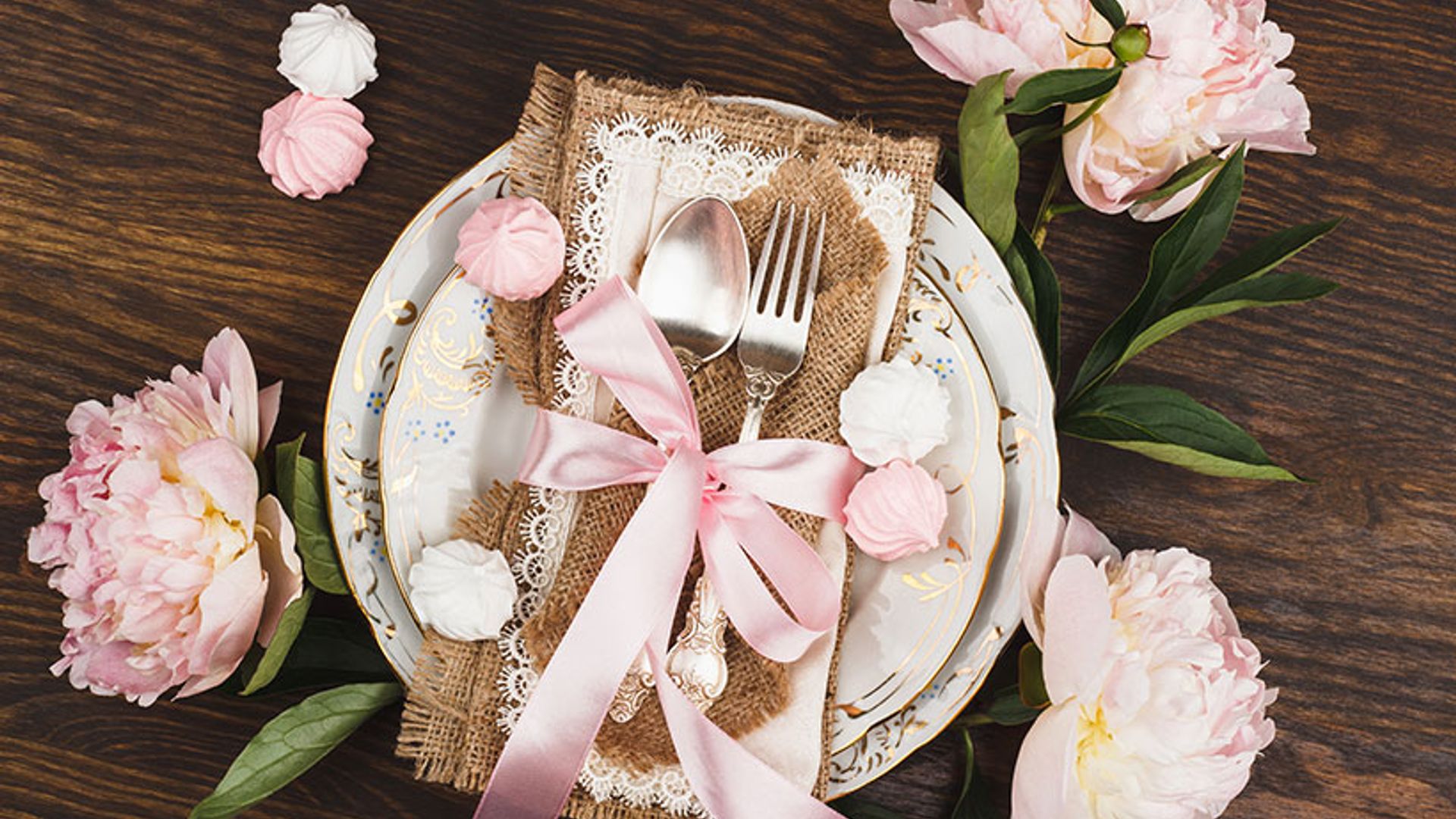 How to set a table so it's fit for a dinner party or fancy occasion ...