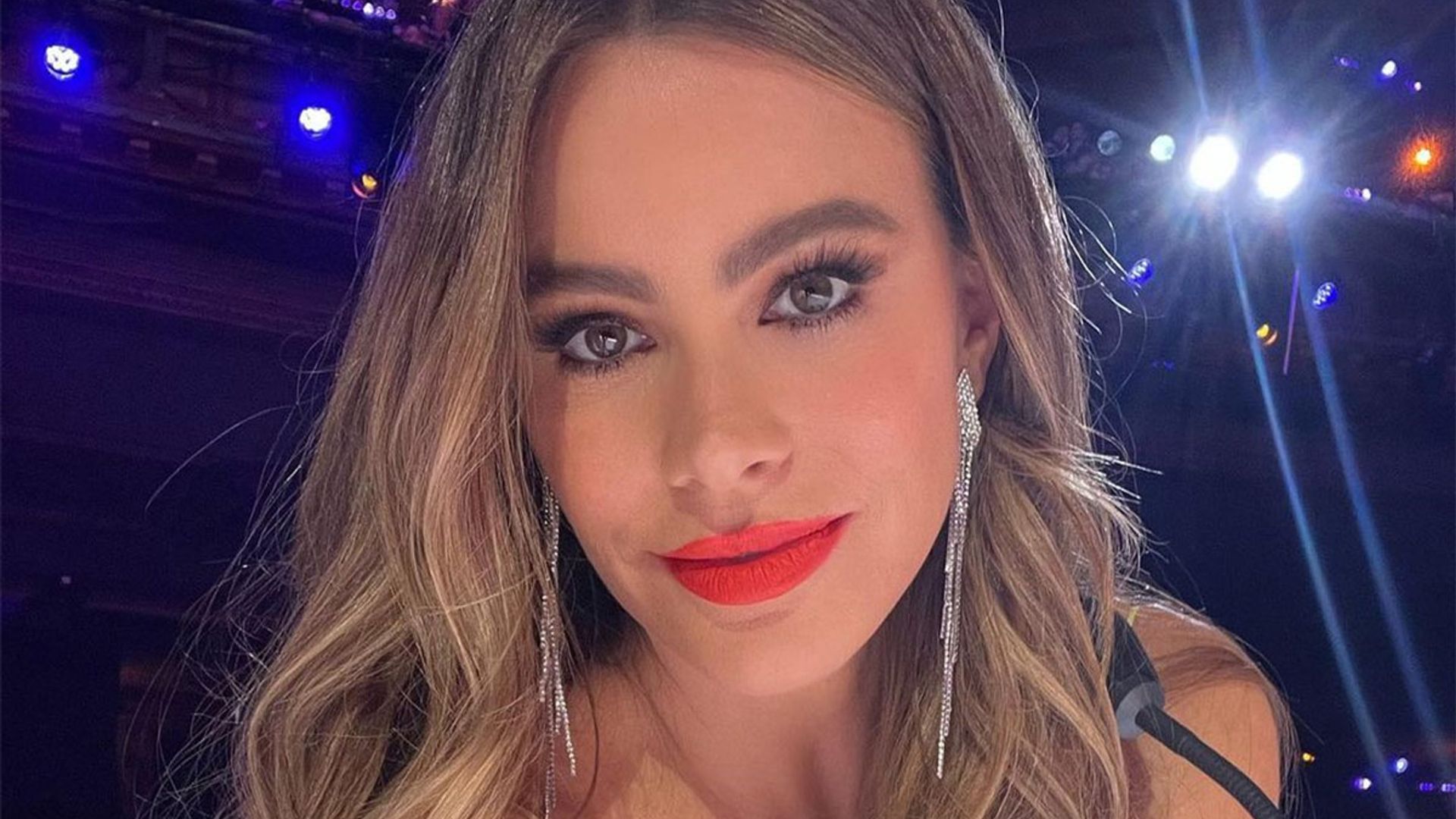 AGT's Sofia Vergara wows in figure-hugging two-piece at Sarah Hyland's ...