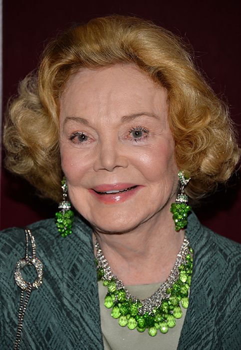 Barbara Sinatra, Frank Sinatra's widow, speaks out against Mia Farrows ...