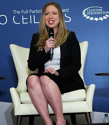 Chelsea Clinton pregnant: 'She or he will grow up in world full of ...
