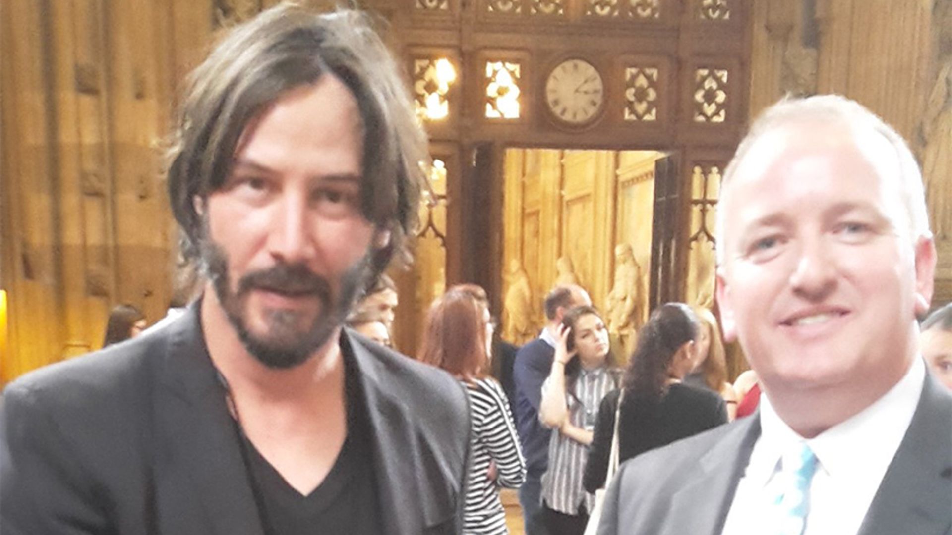 Keanu Reeves turns up at Parliament and surprises Twitter users | HELLO!