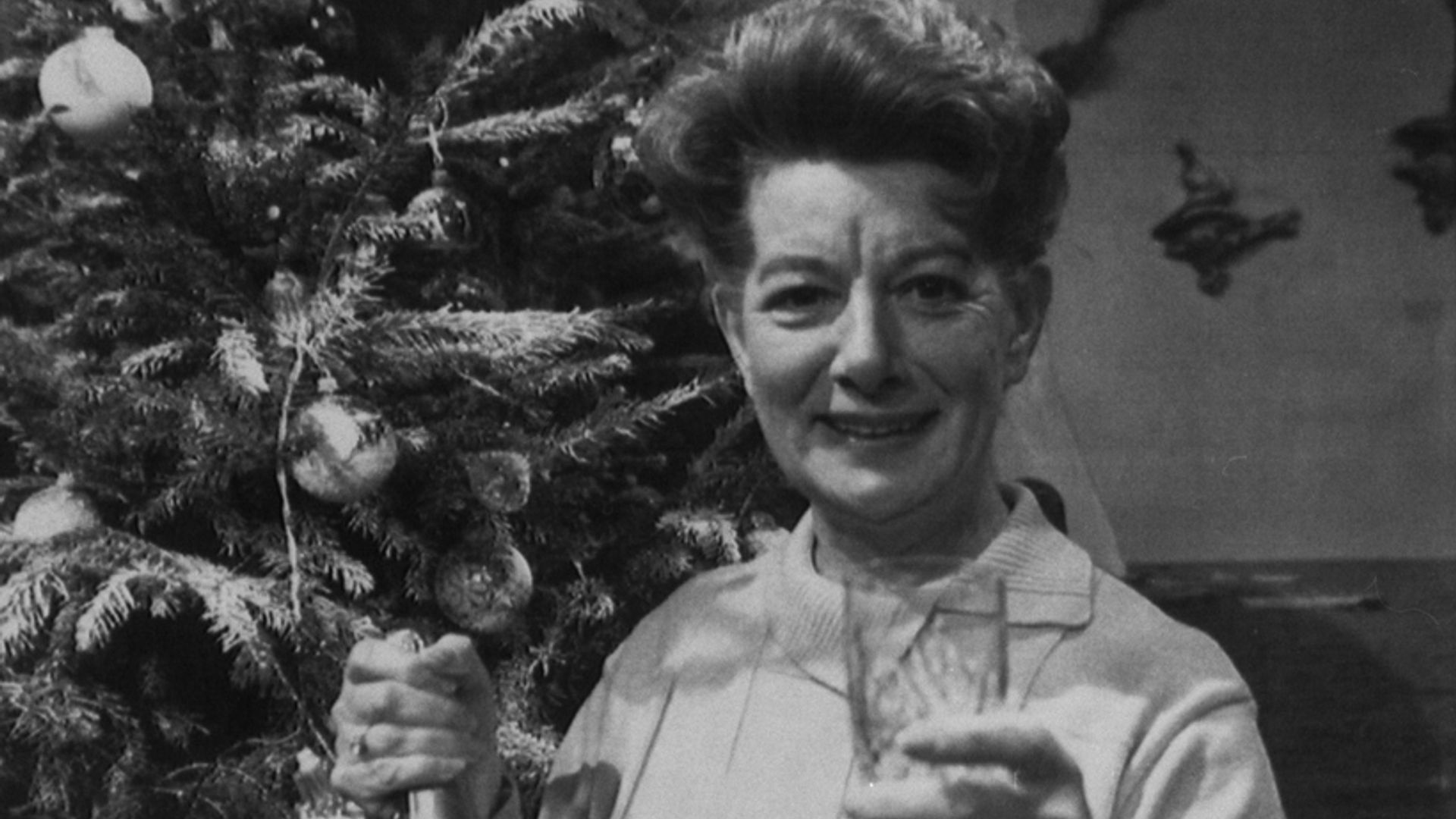 Jean Alexander from Coronation Street dies | HELLO!