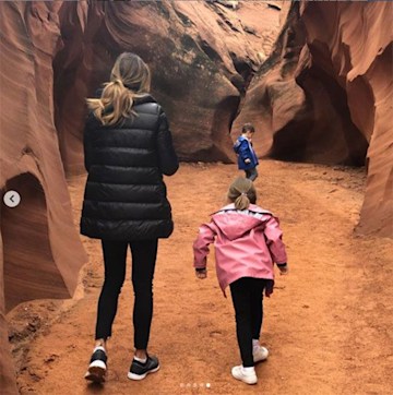 Robbie Williams' children look so grown up during family outing – see ...