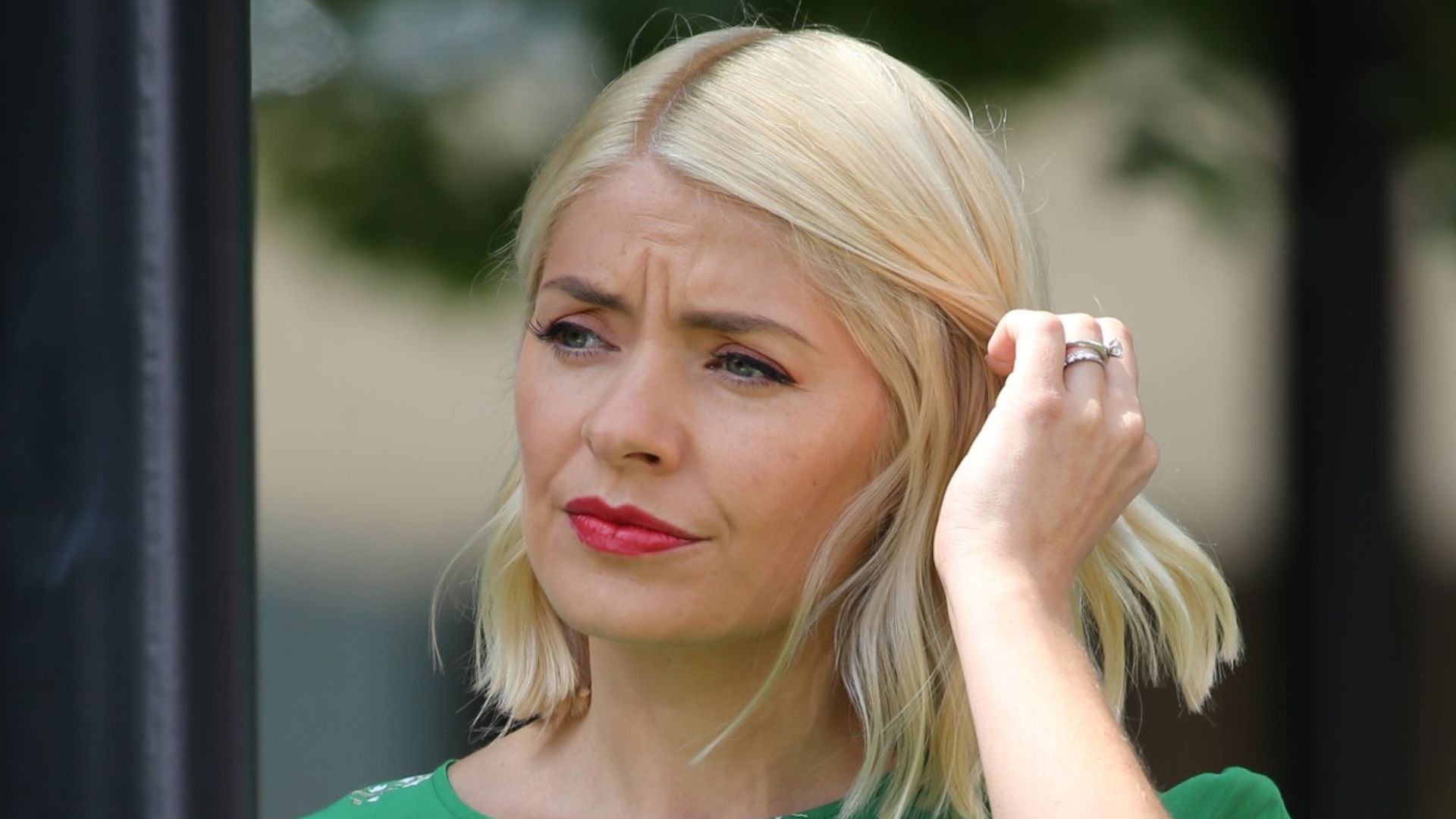 This Morning star Holly Willoughby shares sweetest garden photo of ...