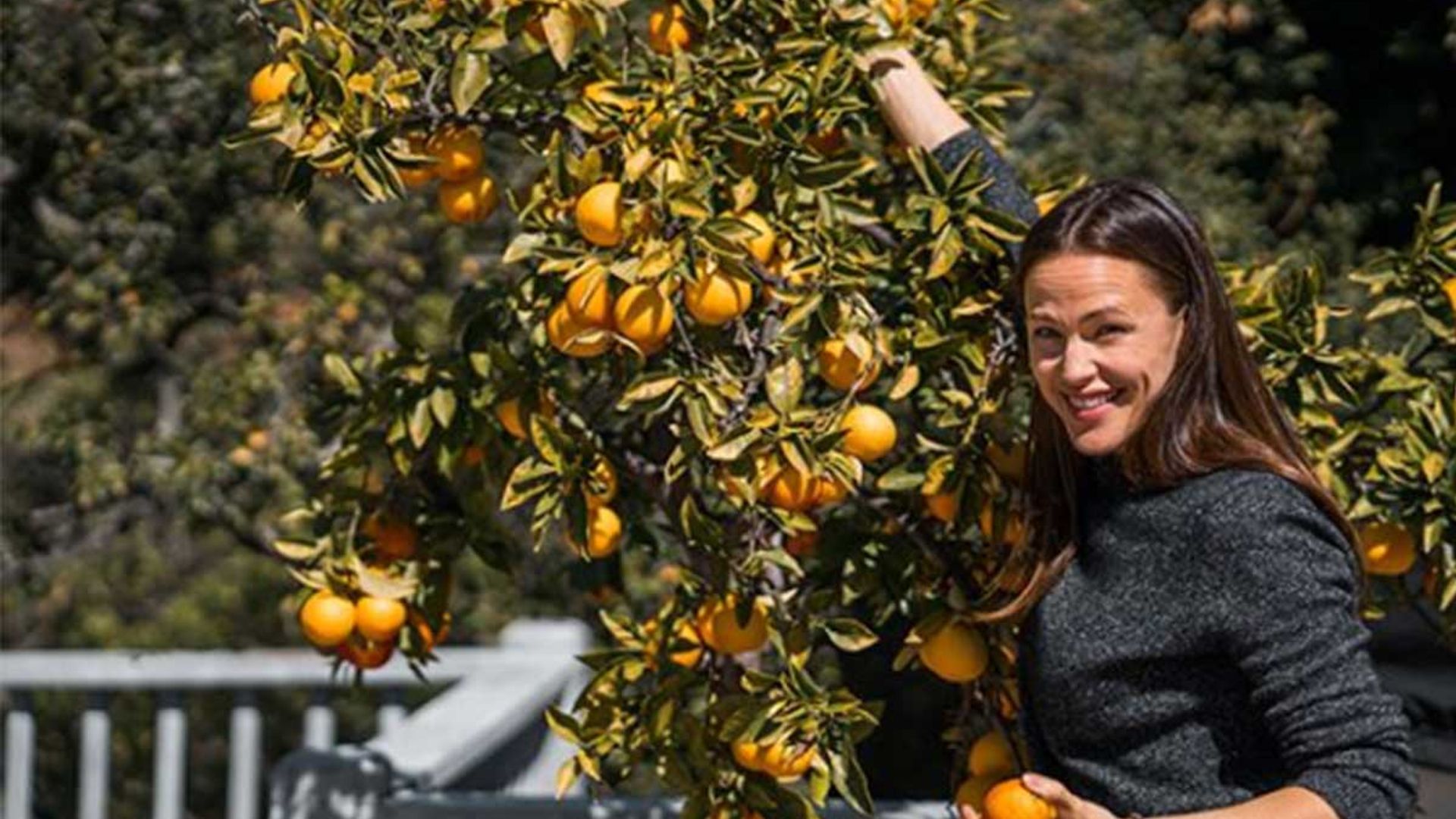 Jennifer Garner gives rare insight into life at home with her three ...