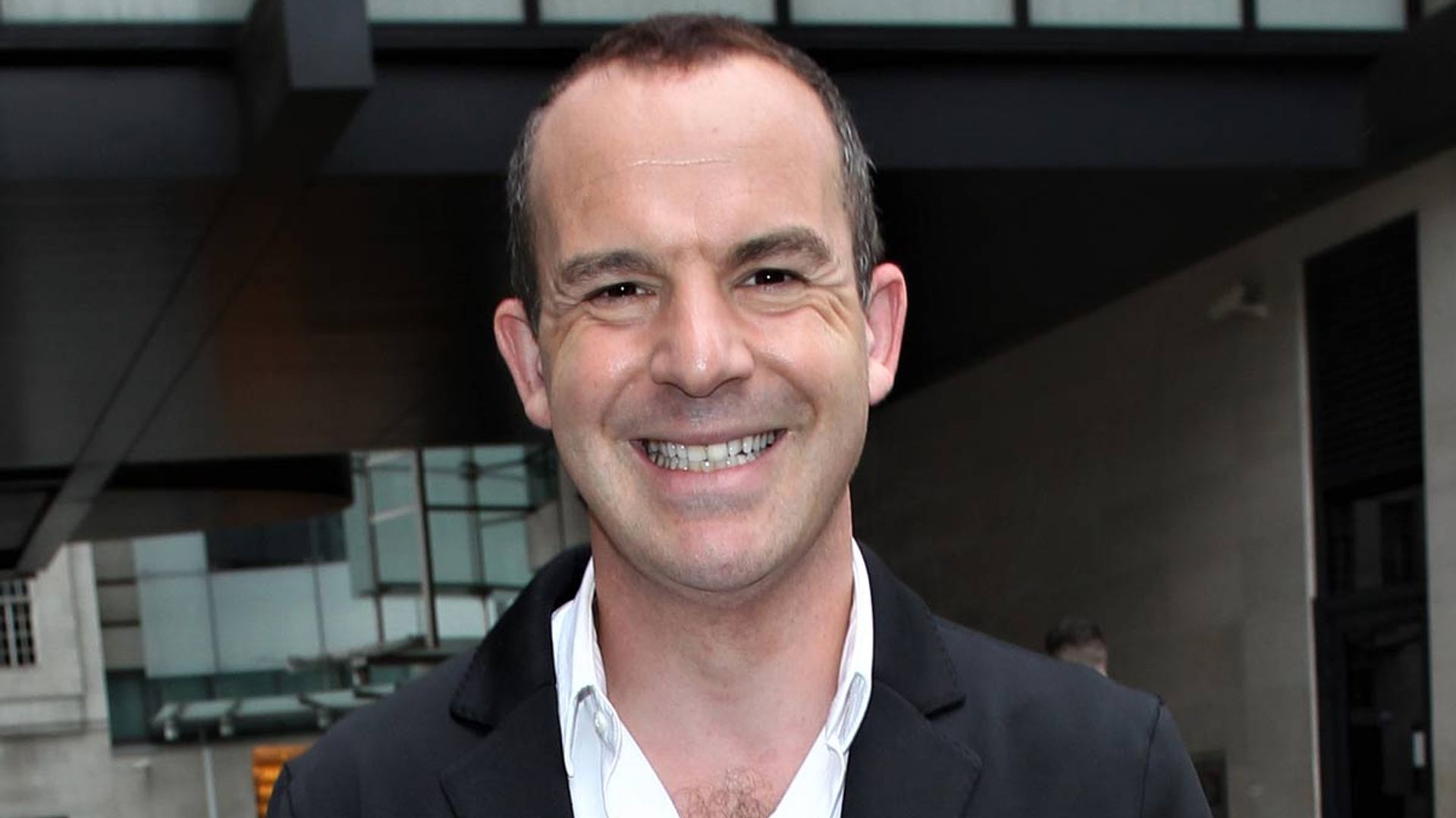 Martin Lewis reveals significant weight loss due to stress and COVID-19 ...