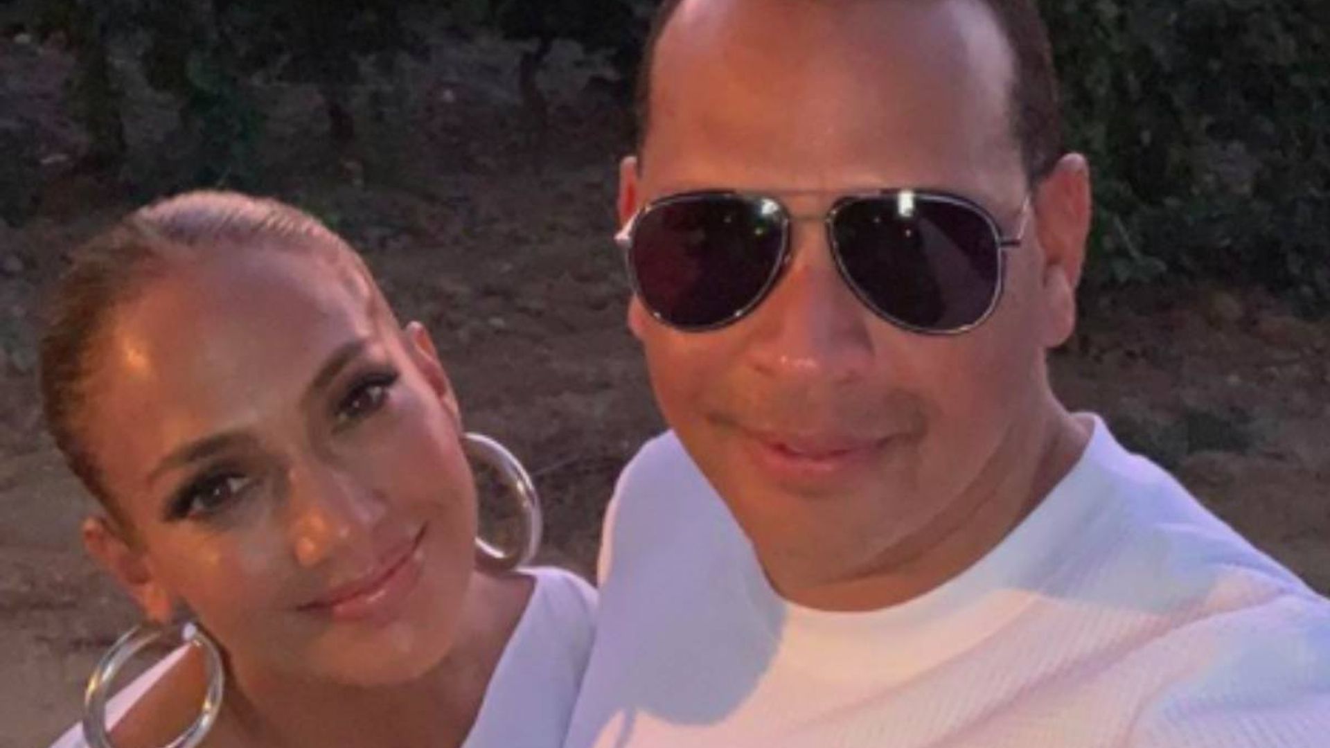 Jennifer Lopez shares rare photo of her entire family for emotional ...