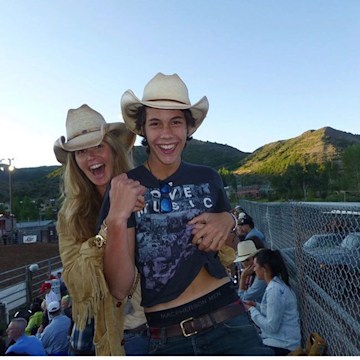 Elle Macpherson shares incredibly rare photo of son Flynn as he ...