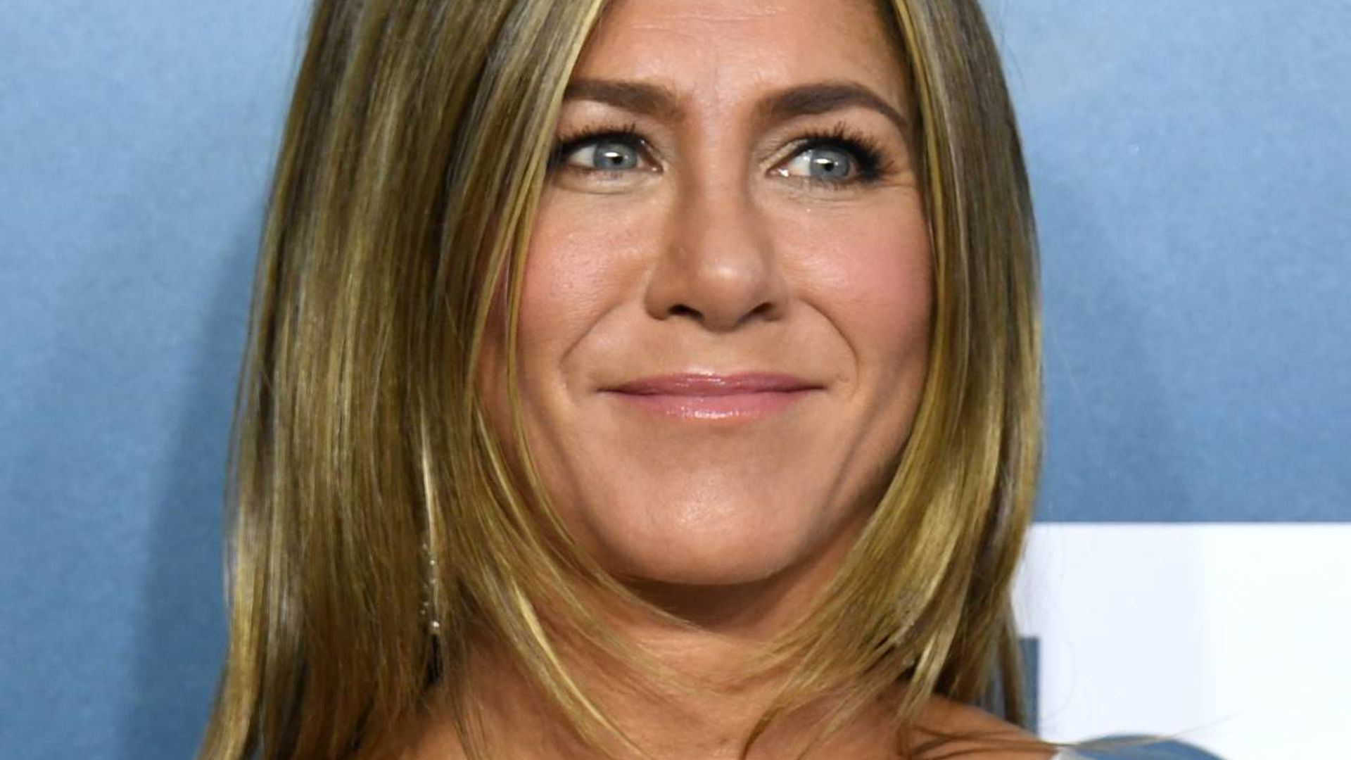 Jennifer Aniston melts hearts with adorable new puppy – see video | HELLO!