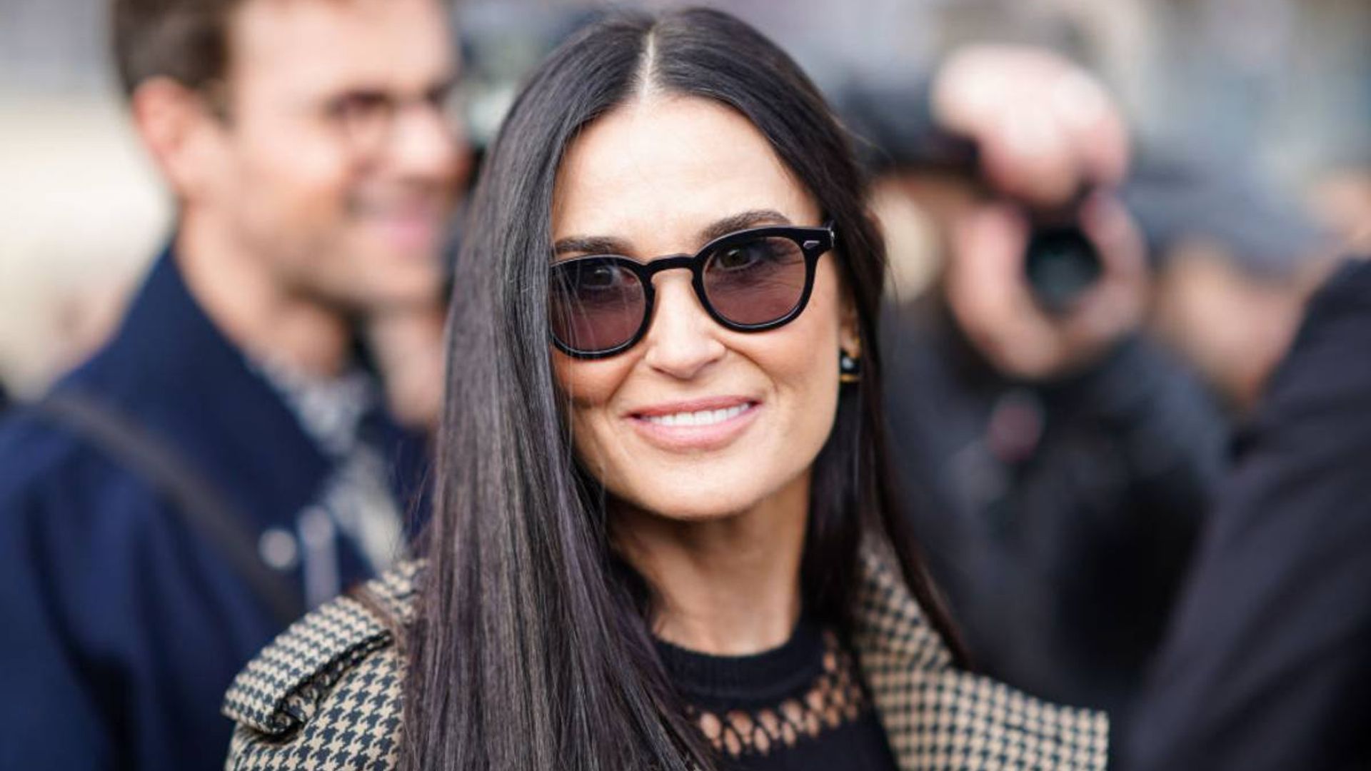 Demi Moore and her daughters could be sisters in beautiful family photo ...
