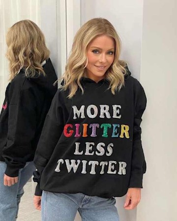 Kelly Ripa stuns fans as they question her real age in unbelievable ...