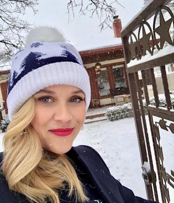 Reese Witherspoon asks for help from one special guy to keep her warm ...