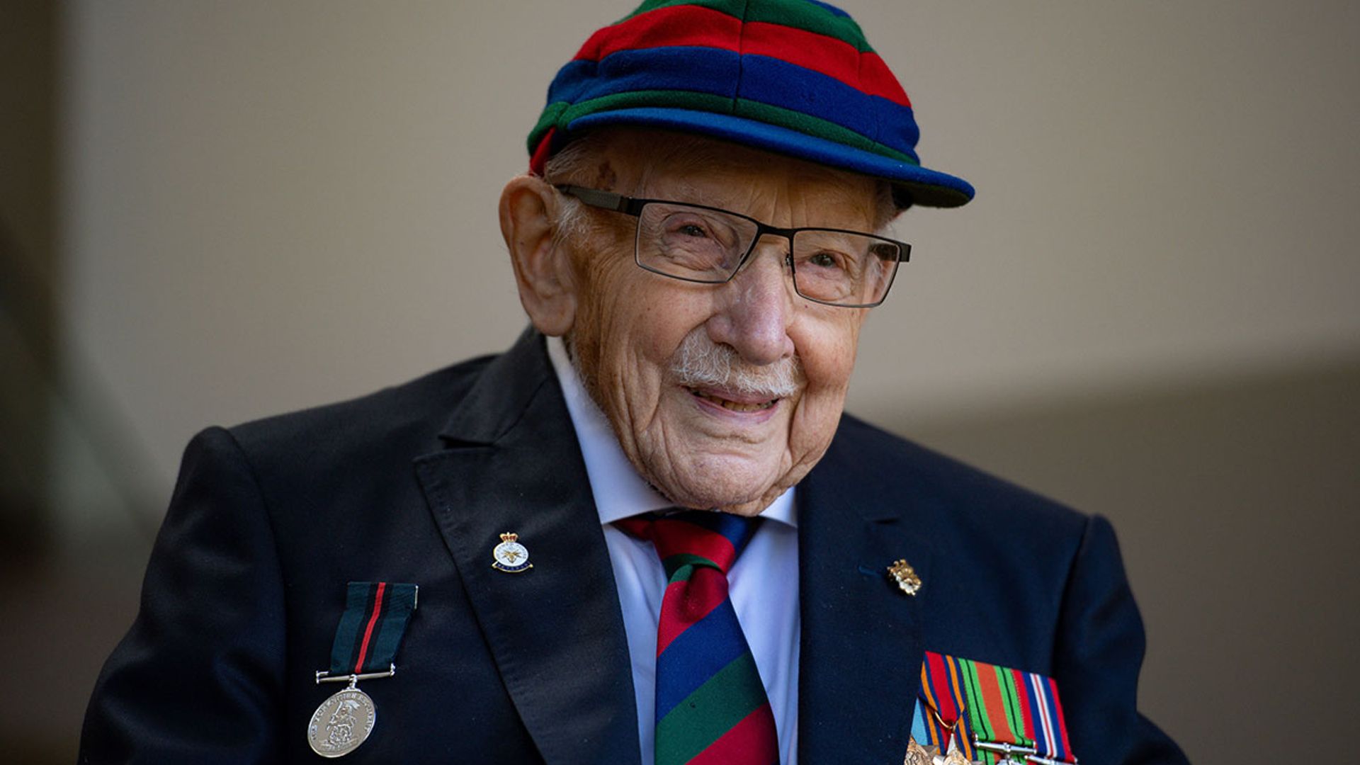 Captain Sir Tom Moore's touching final message revealed | HELLO!