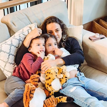 Jana Kramer's daughter comforting younger brother is the cutest thing ...