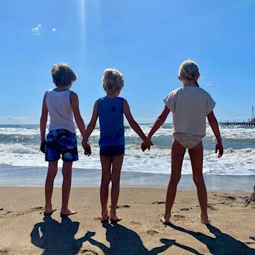 Guy Ritchie shares incredibly rare picture of grown-up children with ...