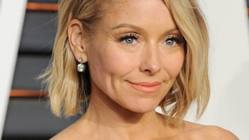Kelly Ripa looks stunning in celebratory beach photo to mark special ...