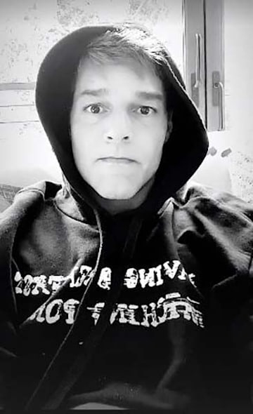 Ricky Martin looks unrecognisable after shaving off iconic beard | HELLO!