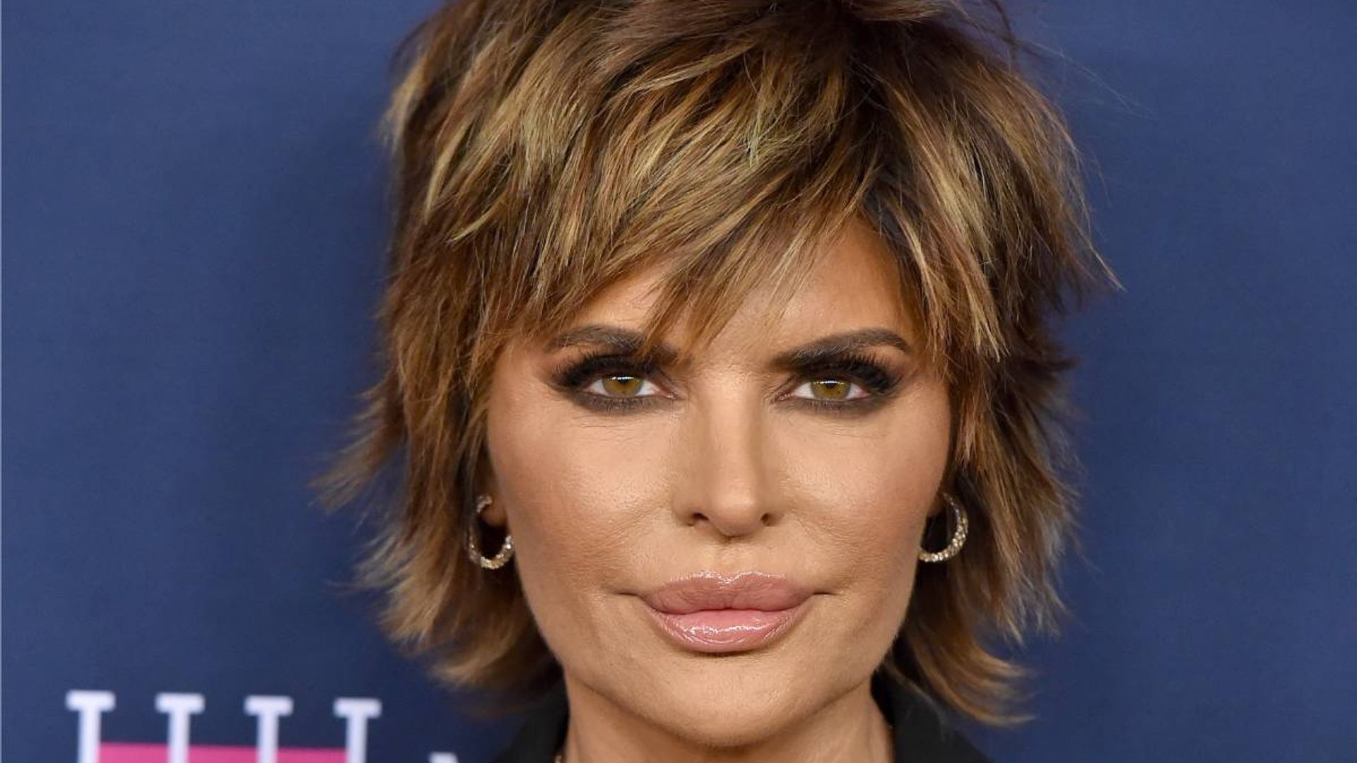 Lisa Rinna's pool inside her $4 million home is far from what you'd ...