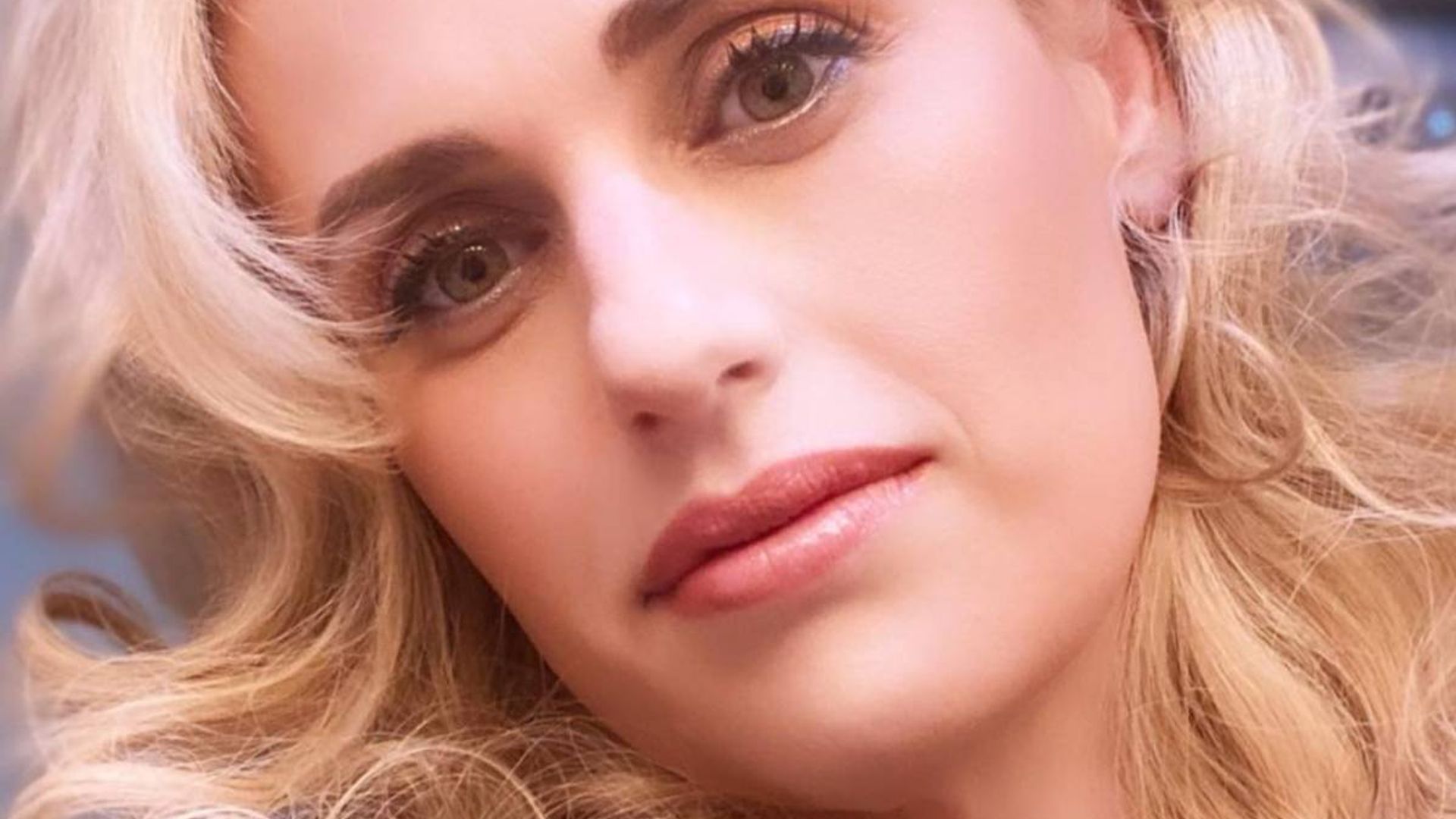 Rebel Wilson captivates fans in figure-flattering jumpsuit following ...