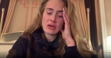 Adele breaks down in tears as she shares heartbreaking news with fans ...