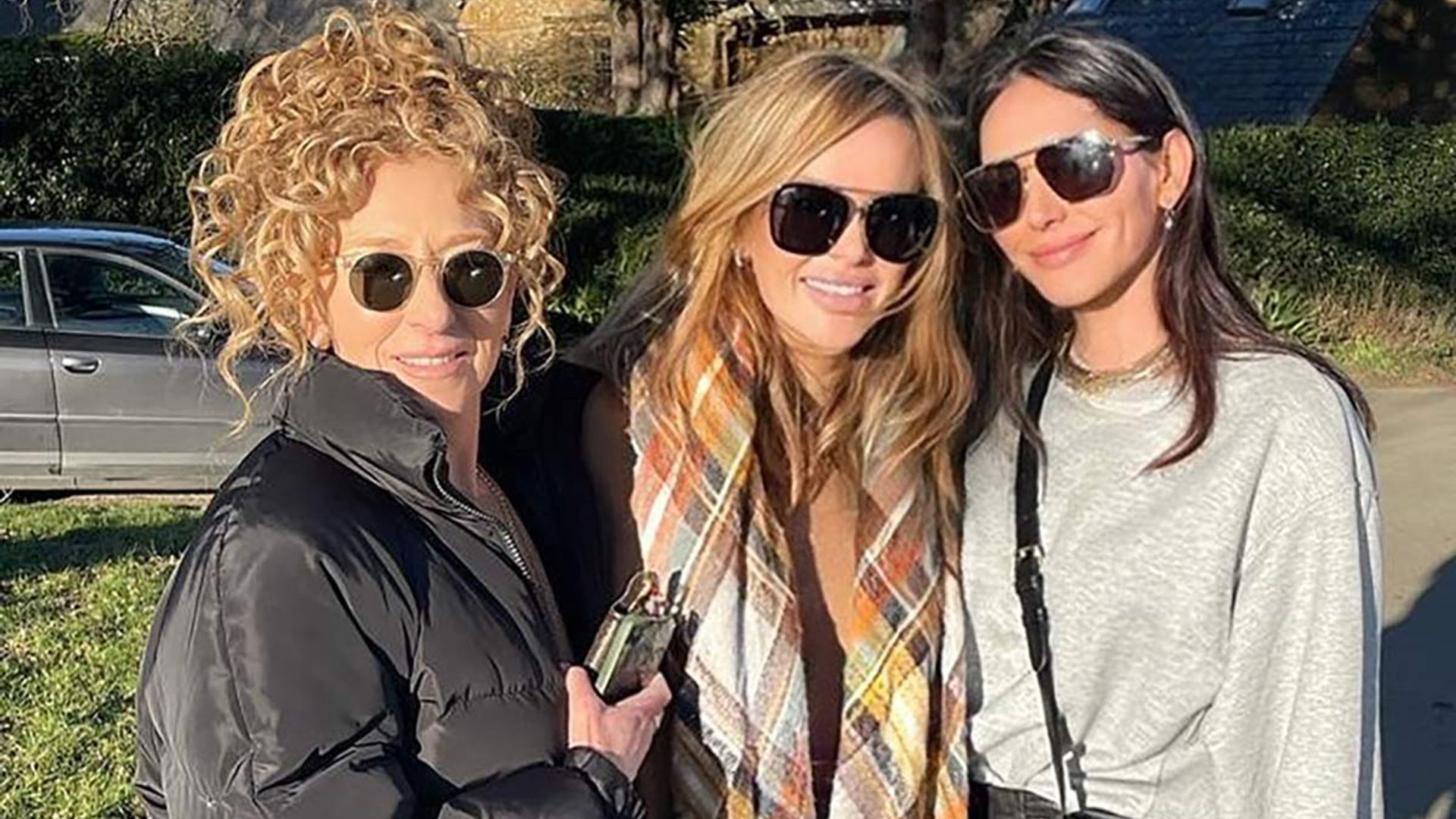 Amanda Holden shows extent of Simon Cowell's injuries in rare picture ...