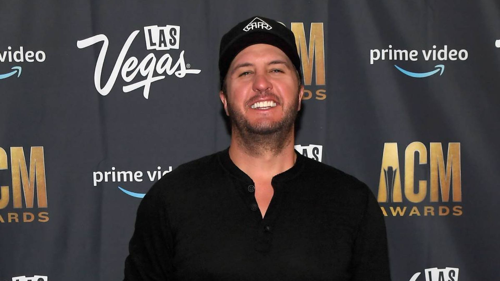 Luke Bryan causes huge reaction with emotional performance during ACM ...