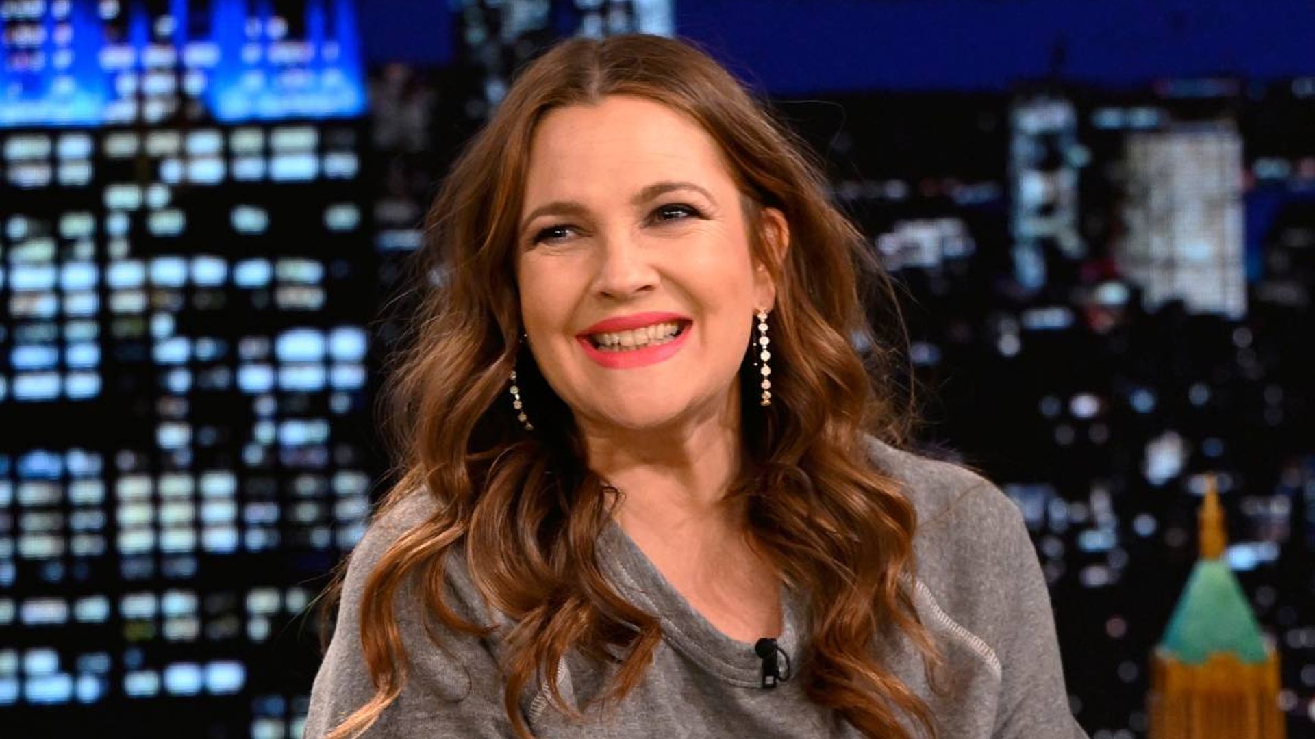 Drew Barrymore wows fans as she reveals stunning office - and ...