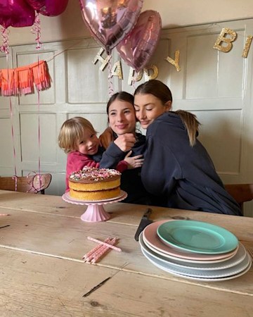 Jamie Oliver's daughter Daisy looks so grown up in rare family photos ...