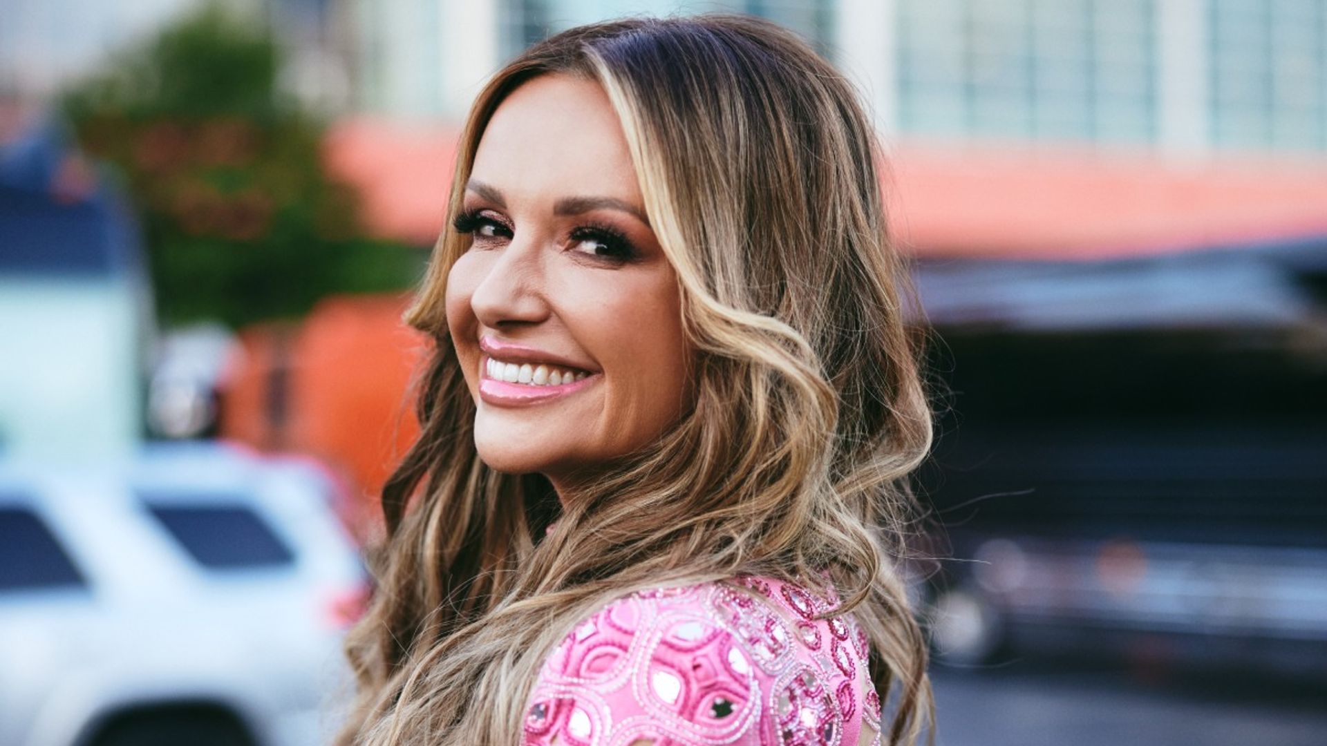 Carly Pearce reveals incredible career news with fans: 'It's a ...