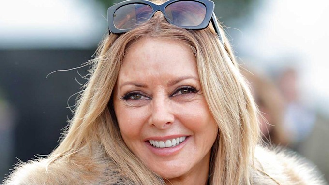 Carol Vorderman flashes rock hard abs in figure-hugging gym kit – fans ...