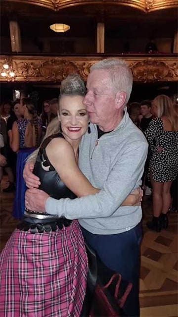 Strictly's Helen Skelton shares ultra-rare photo of her dad as she ...