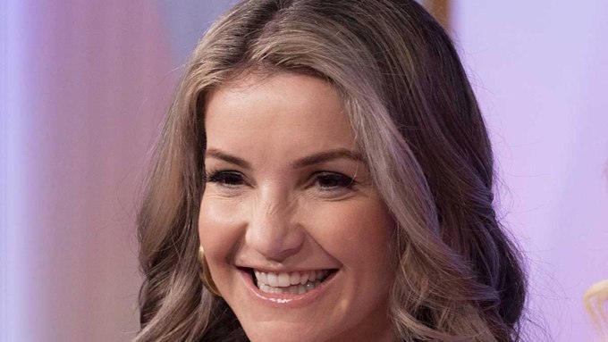 Strictly's Helen Skelton highlights chiselled abs in midriff-baring ...