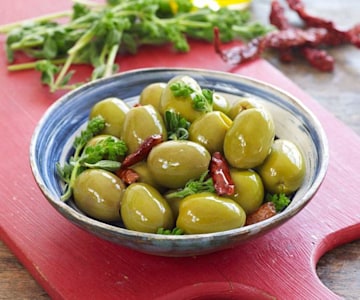 Olives: healthy eating snacks and tapas marinade recipes | HELLO!