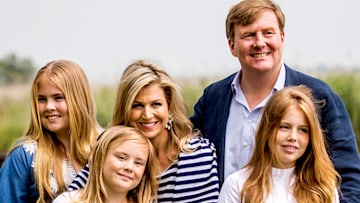 Queen Máxima, King Willem-Alexander and their daughters vacation in ...