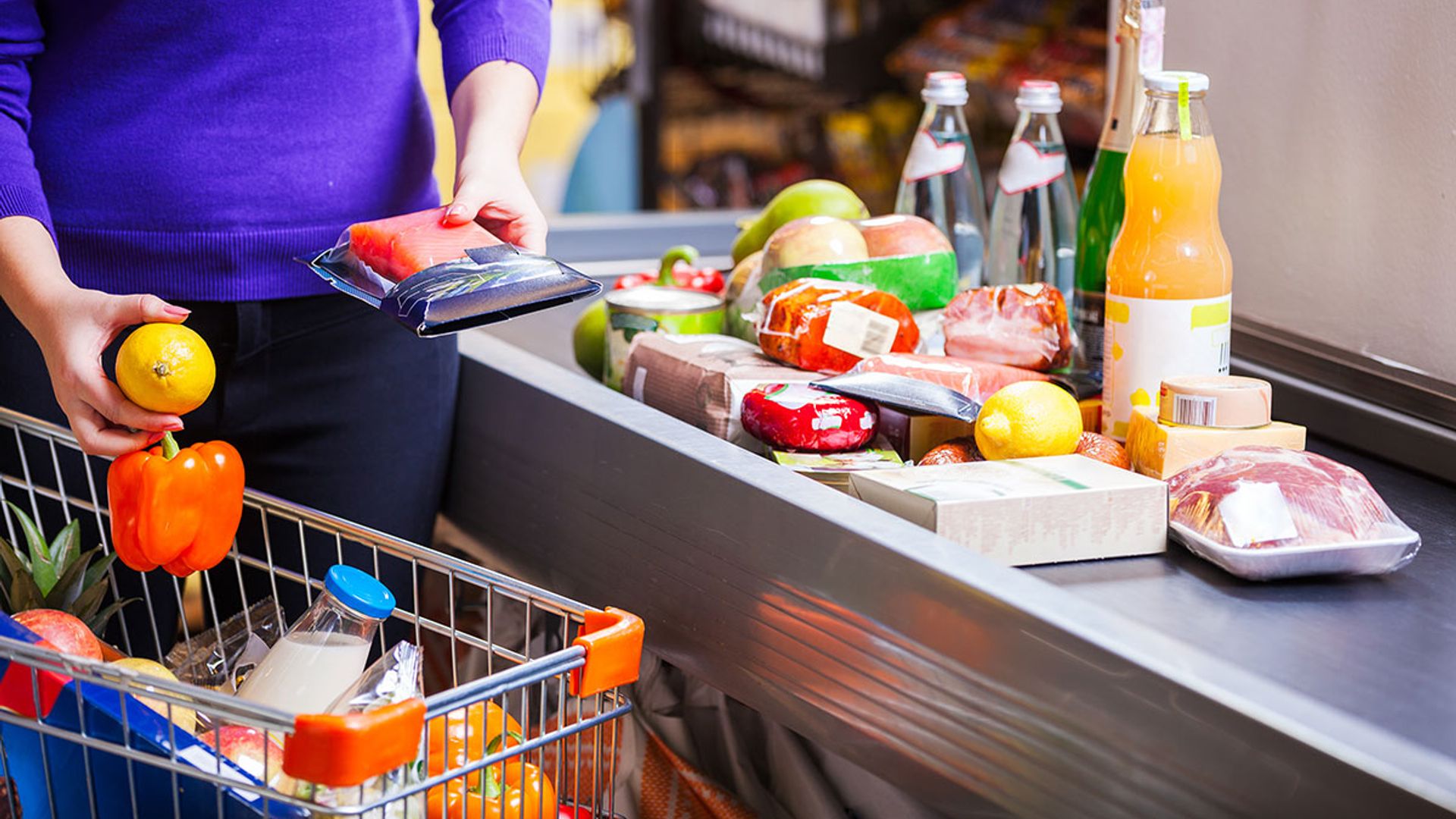 Coronavirus: how to stay safe when food shopping at the supermarket ...