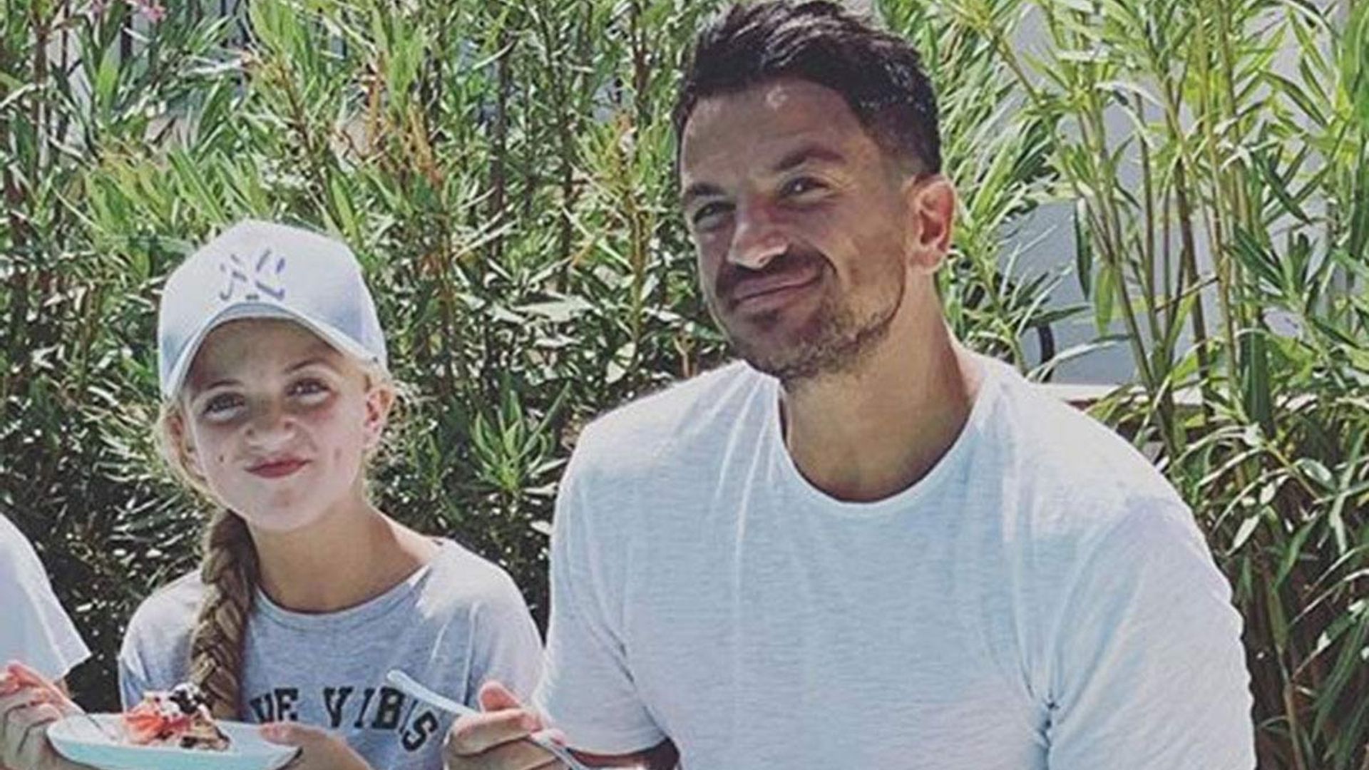 Peter Andre suffers hilarious kitchen mishap while cooking dinner for ...