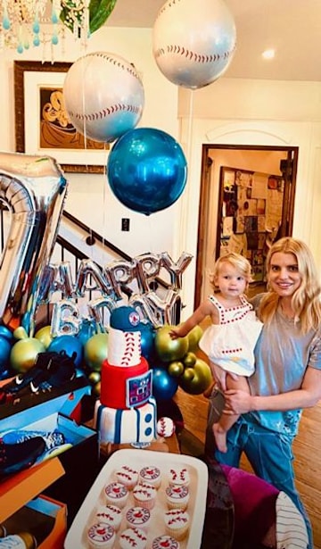 Jessica Simpson's son Ace's epic baseball birthday cake is a feast for ...